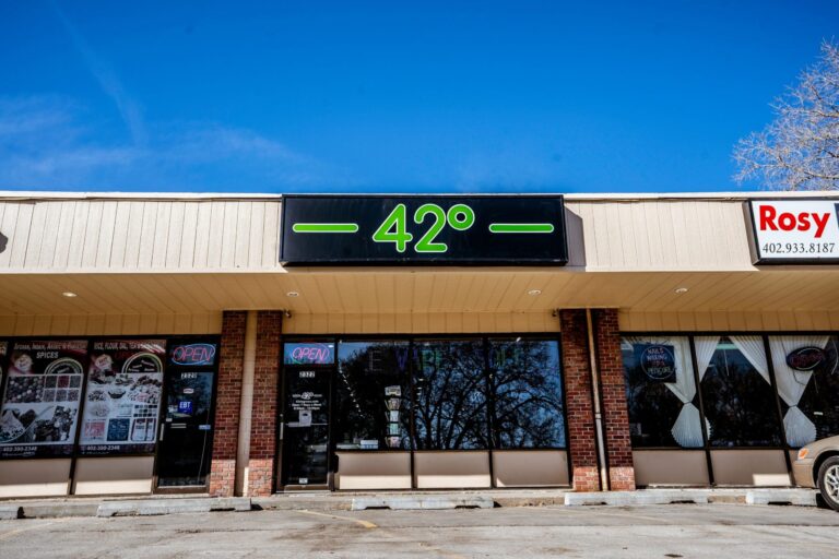42 Degrees - 2322 N 72nd St, Omaha, NE 68134